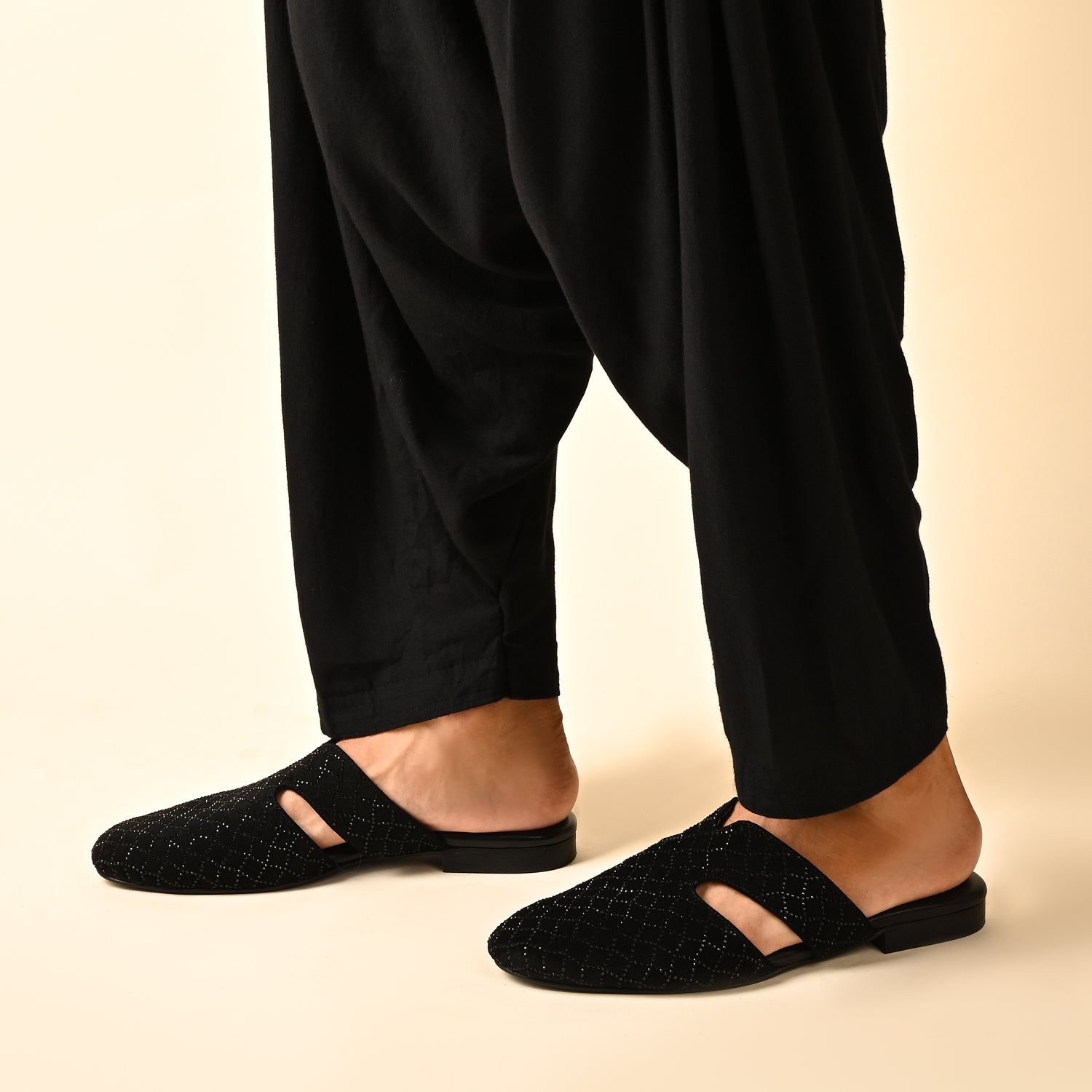 LatticeX Black Mules For Men