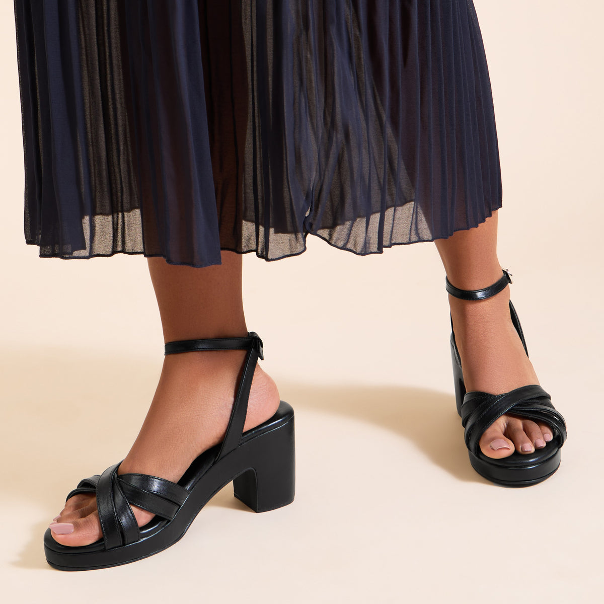 SKO Online - Inspired By The Minimalistic Styling